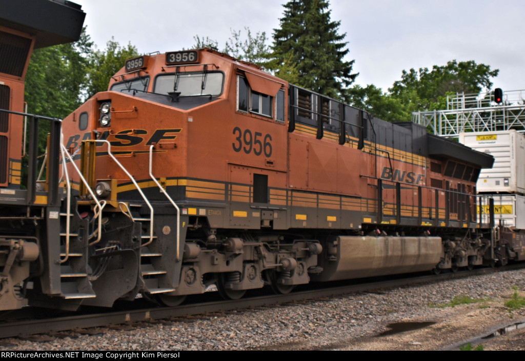 BNSF-3956